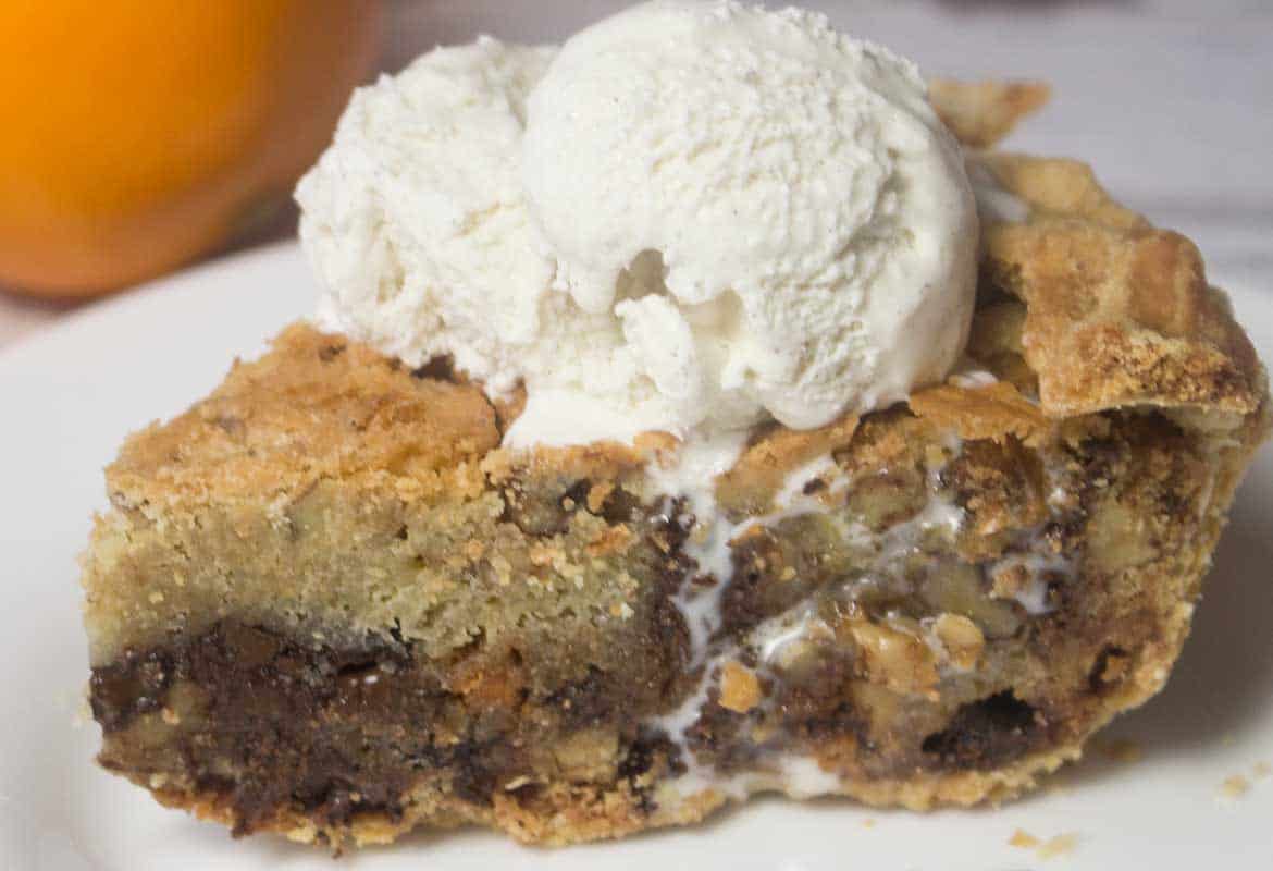 Chocolate Chip Cookie Pie | A Giant Toll House Cookie That's Sure To ...