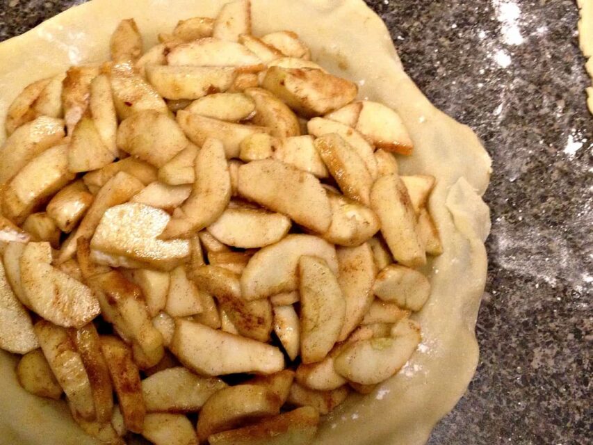 Easy Apple Pie Recipe ~ Mom's Homemade Apple Pie Is A Classic [Video]