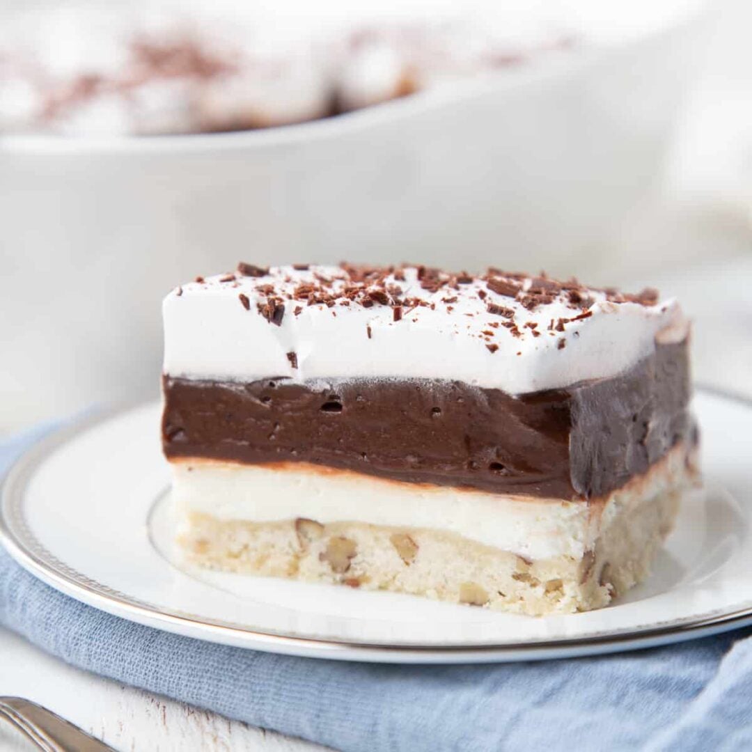 97 Potluck Desserts That Will Feed A Crowd {Easy Recipes} | Pie Lady Bakes