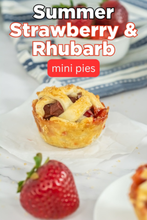 Delicious Strawberry Rhubarb Mini Pies
