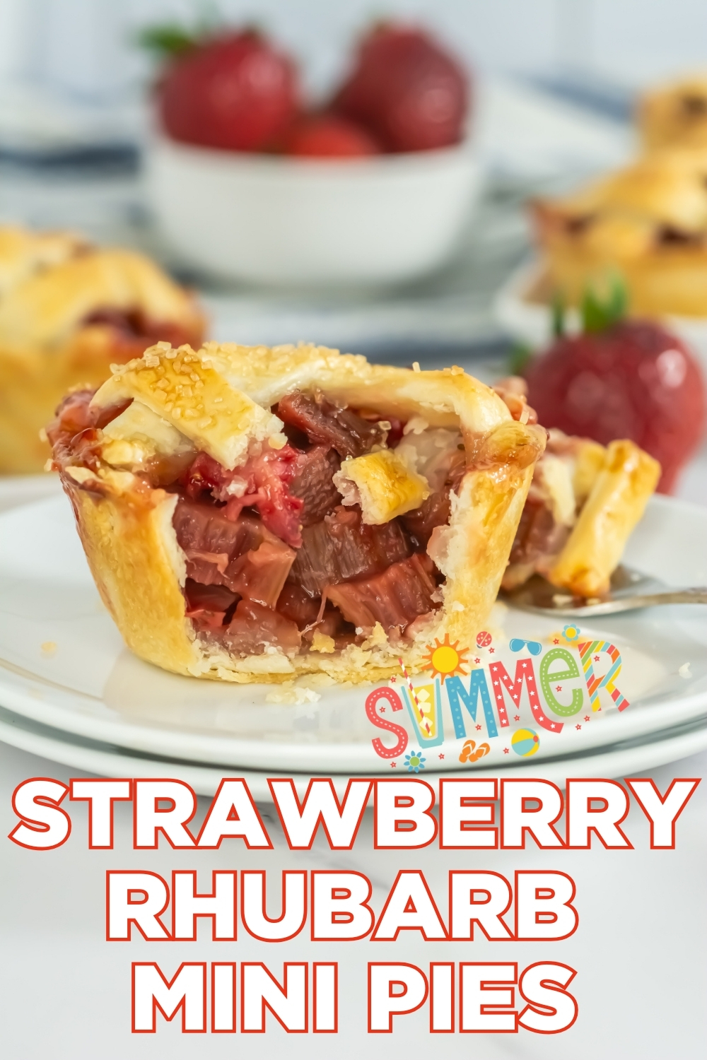 Delicious Strawberry Rhubarb Mini Pies